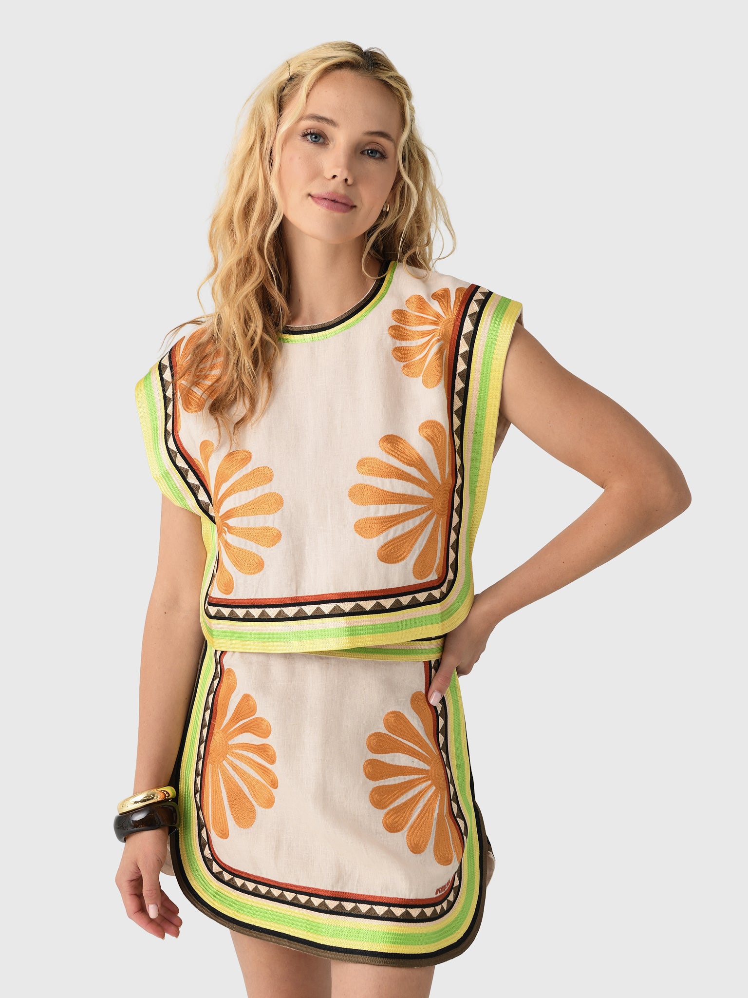 Antipodean Women's Déjà Vu Oversized Crop Top – Saint Bernard