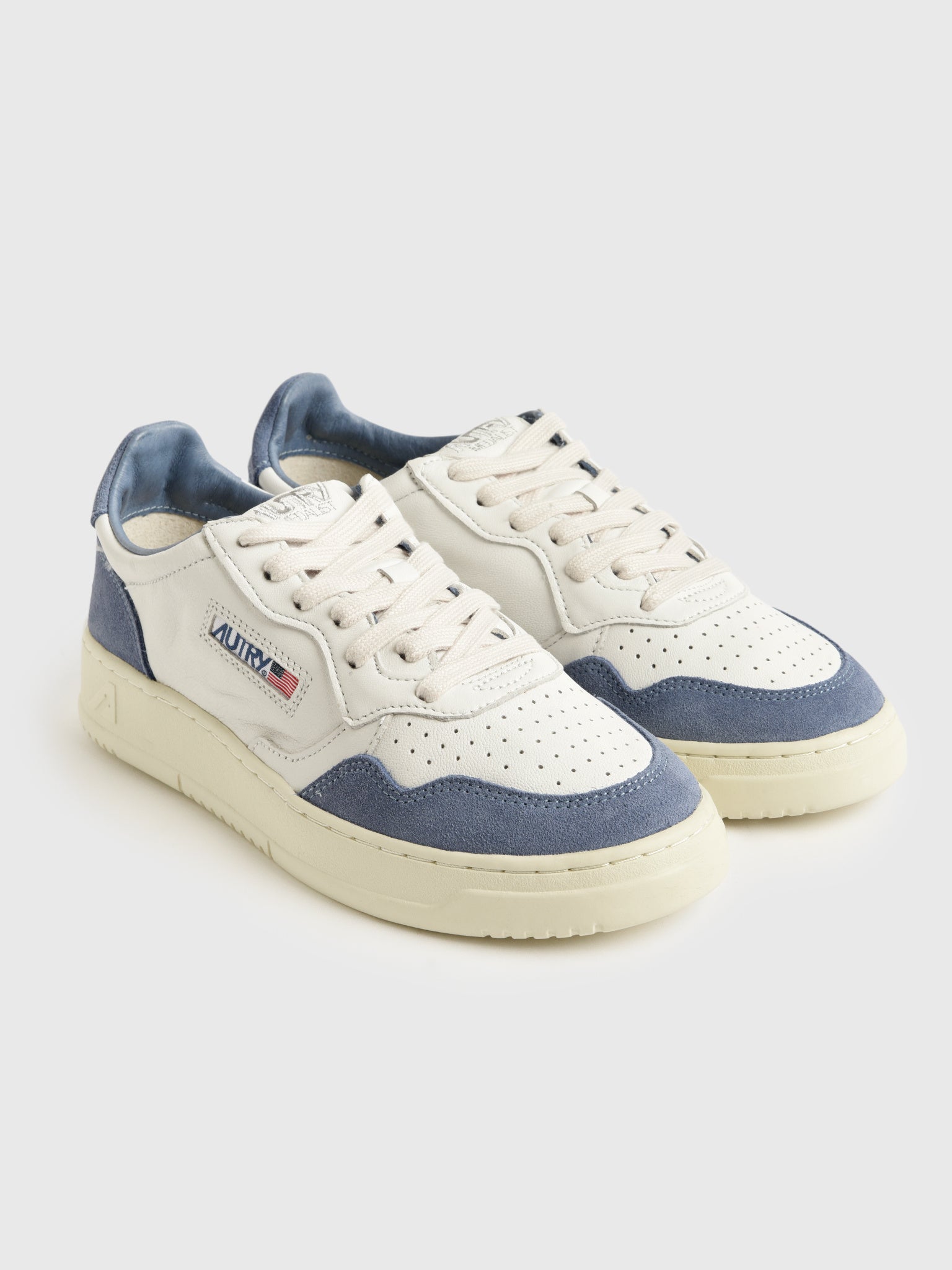 Autry Women's Medalist Low Sneaker | $240.00 | Saint Bernard