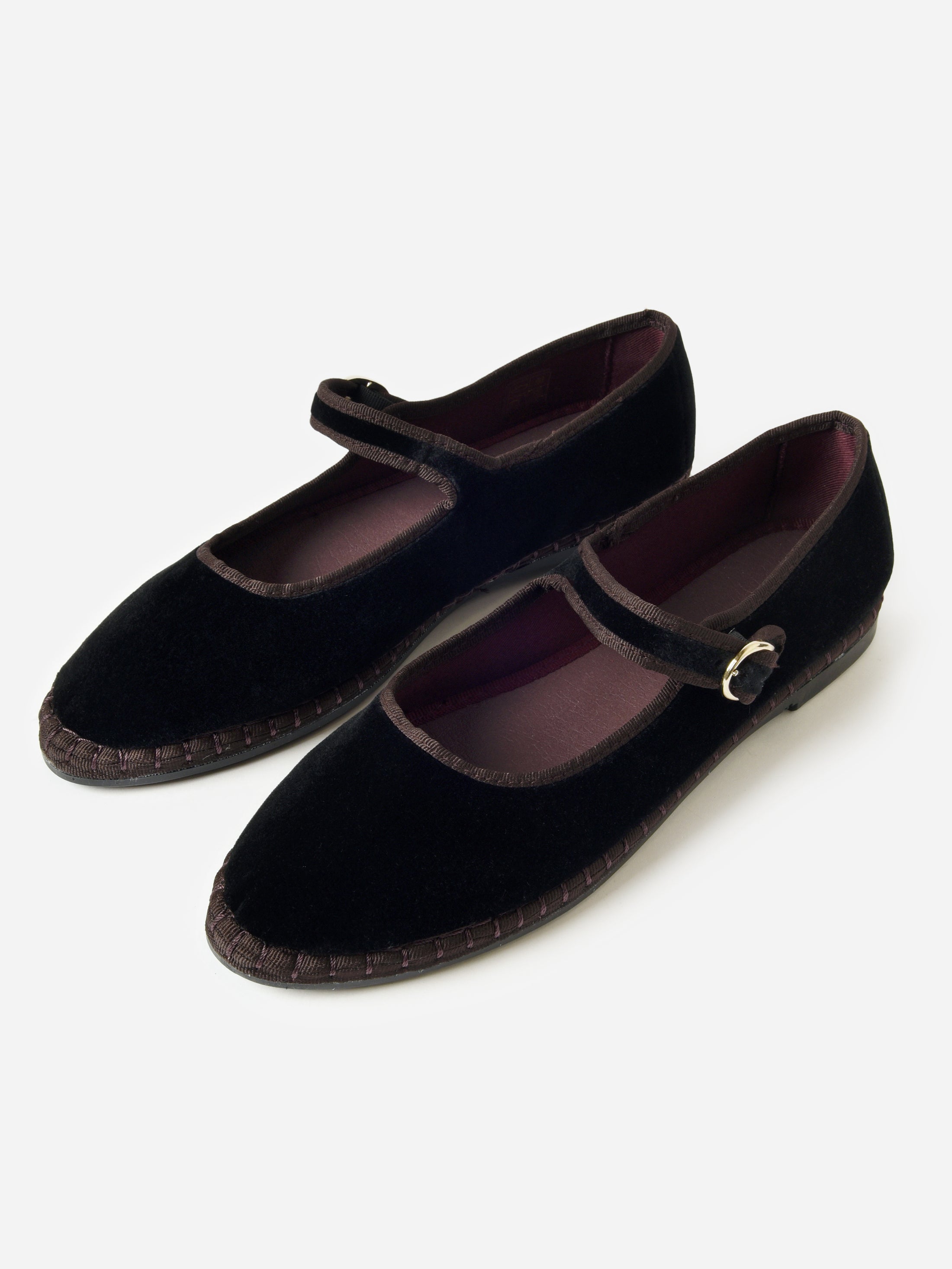 Flabelus Women's Sethe Flat | $179.00 | Saint Bernard