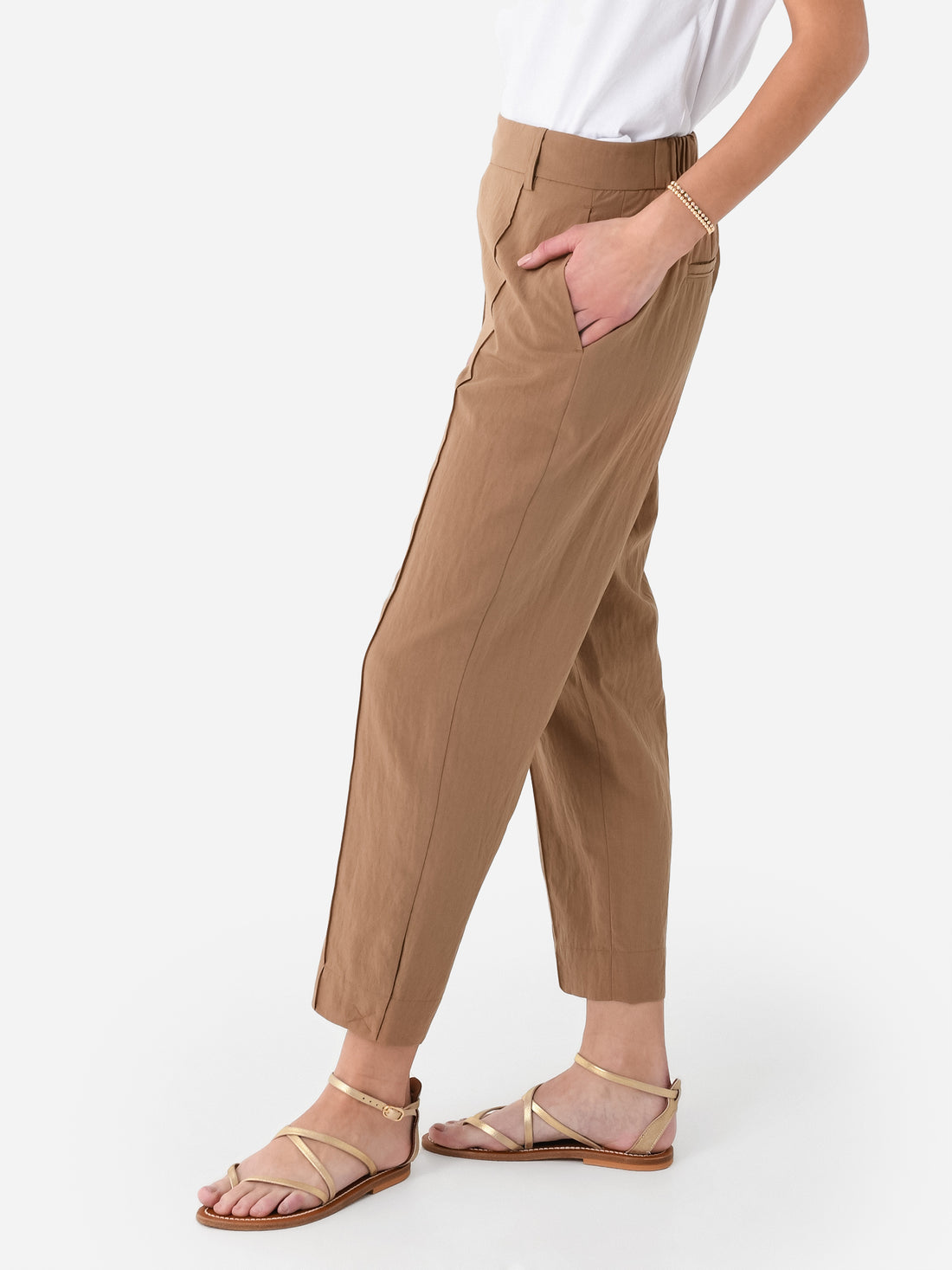 Vince Women's Mid Rise Pleated Pull-On Pant – saintbernard.com
