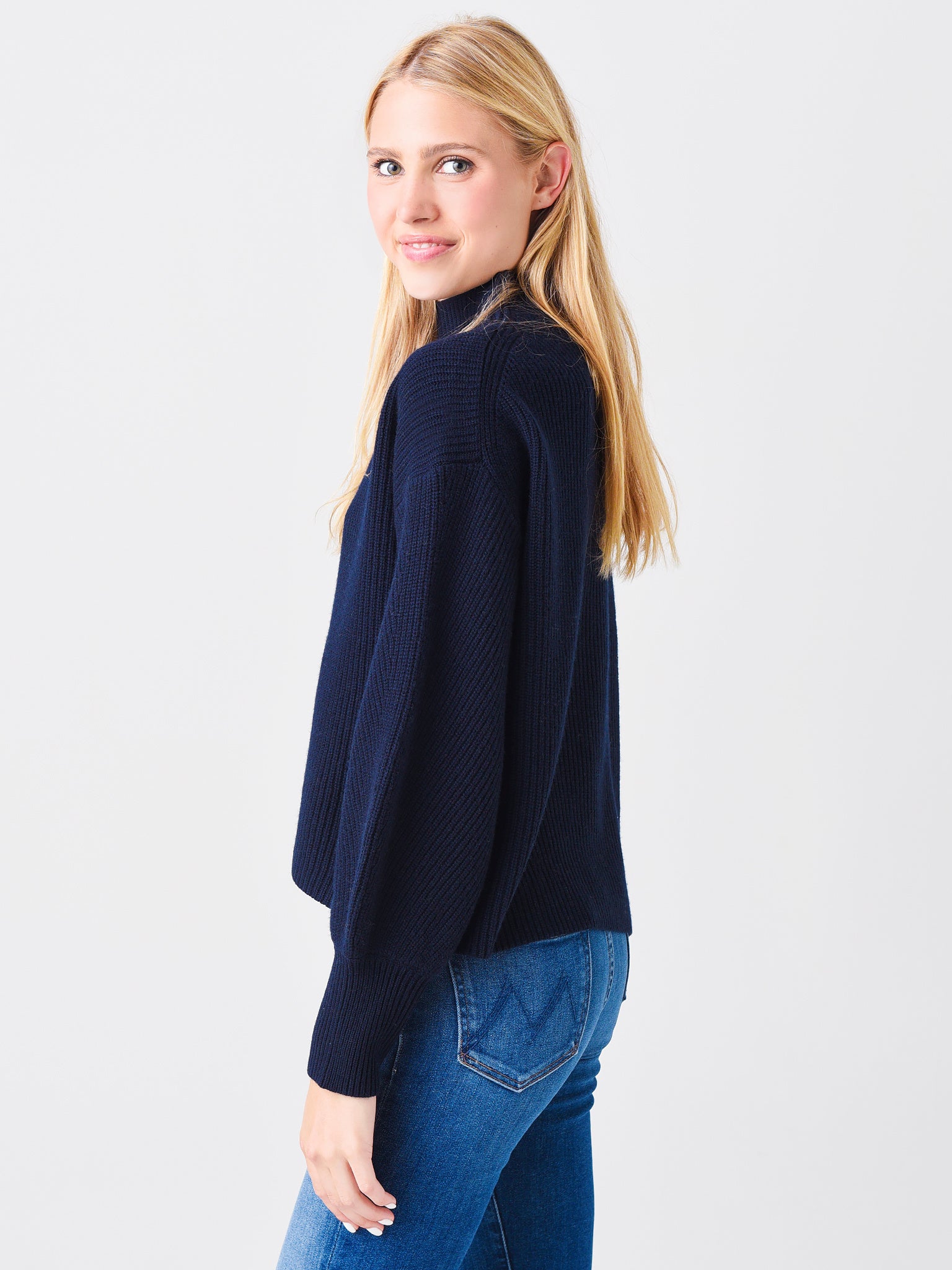 ALC Women's Helena Sweater – saintbernard.com